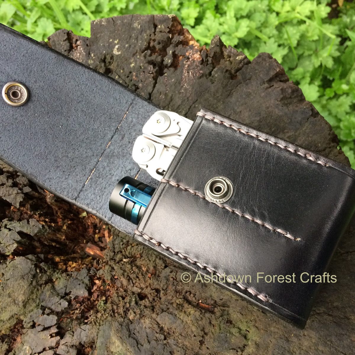 Multi-Tool/Torch Combi Pouch – Ashdown Forest Crafts