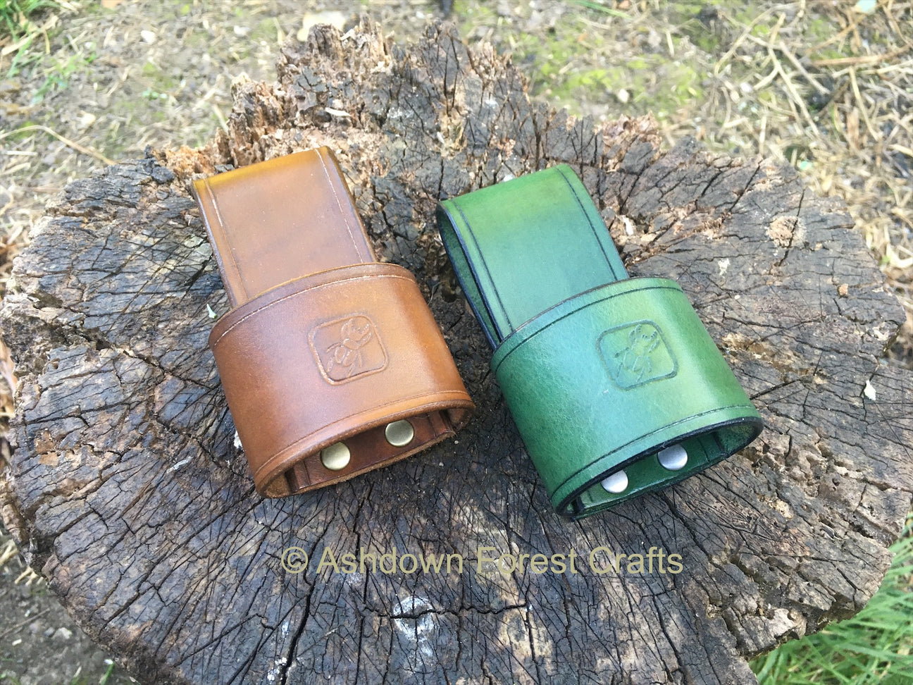 Axe belt loops/hangers – Ashdown Forest Crafts